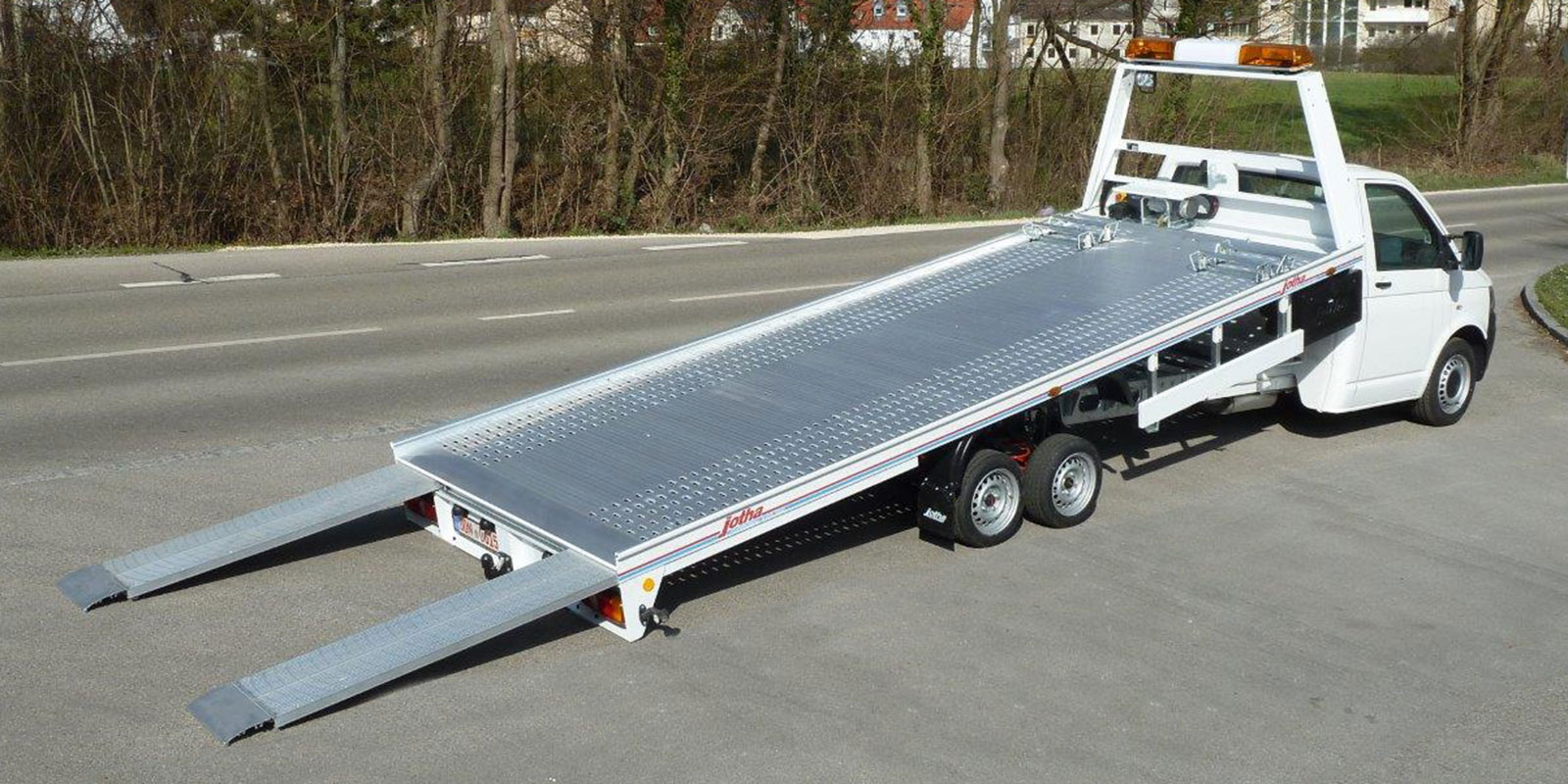 13 Inch Chassis Platform Vehicle & Car Transporter | AL-KO